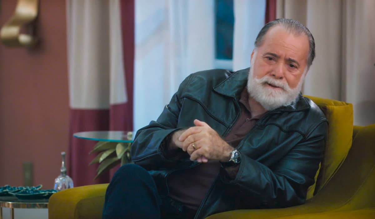 Marino joga na cara de Antônio a verdade sobre Petra em Terra e Paixão